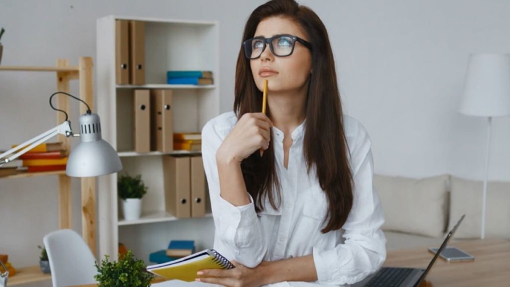 5 Contoh Berpikir Terbalik: Menggunakan Cara Kreatif untuk Menemukan ...